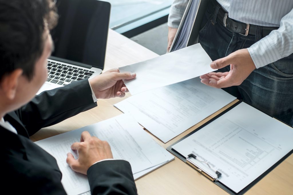 How to manage an Employee Quitting: Step-by-Step Guide | Converge ...